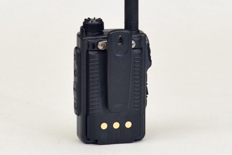 8 Things to Know Before Buying a Yaesu FT-70DR in 2025